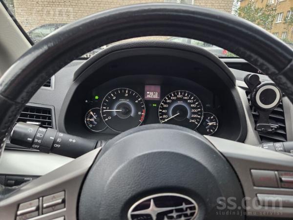Pelēks Subaru Outback 2010 Rīga, ar dzinēja tilpumu 2.00 L un nobraukumu 360 tūkst. km par 4100 €, foto 3 vietnē AUTOMOTO.COM.LV