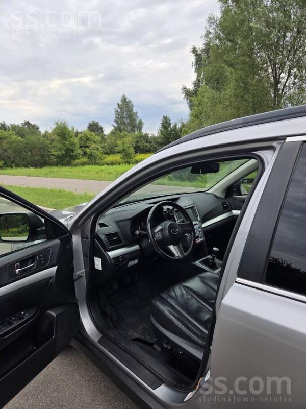 Pelēks Subaru Outback 2010 Rīga, ar dzinēja tilpumu 2.00 L un nobraukumu 360 tūkst. km par 4100 €, foto 6 vietnē AUTOMOTO.COM.LV