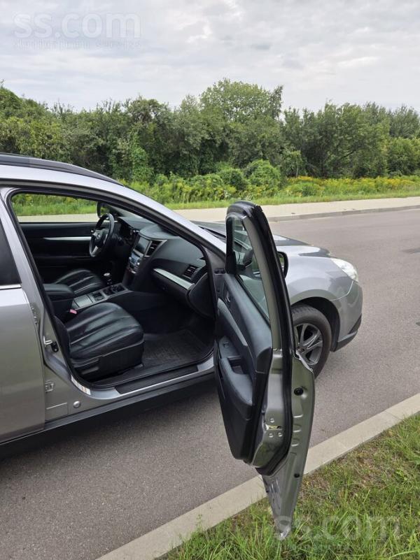 Pelēks Subaru Outback 2010 Rīga, ar dzinēja tilpumu 2.00 L un nobraukumu 360 tūkst. km par 4100 €, foto 7 vietnē AUTOMOTO.COM.LV