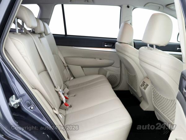 Pelēks Subaru Outback 2010 Tallina, ar dzinēja tilpumu 2.50 L un nobraukumu 159 tūkst. km par 2999 €, foto 7 vietnē AUTOMOTO.COM.LV