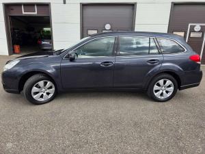 Pelēks Subaru Outback 2010 Utena, ar dzinēja tilpumu 2.46 L un nobraukumu 270 tūkst. km par 7750 €, foto 5 vietnē AUTOMOTO.COM.LV