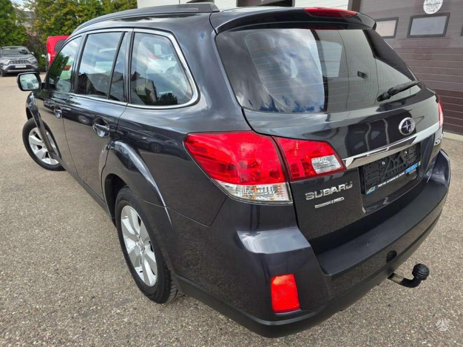 Pelēks Subaru Outback 2010 Utena, ar dzinēja tilpumu 2.46 L un nobraukumu 270 tūkst. km par 7750 €, foto 7 vietnē AUTOMOTO.COM.LV