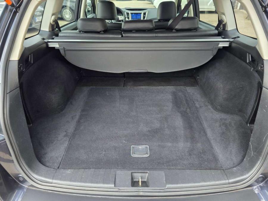 Pelēks Subaru Outback 2010 Utena, ar dzinēja tilpumu 2.46 L un nobraukumu 270 tūkst. km par 7750 €, foto 26 vietnē AUTOMOTO.COM.LV