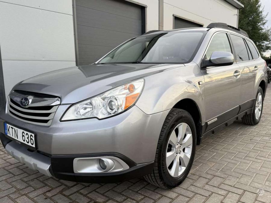 Pelēks Subaru Outback 2010 Viļņa, ar dzinēja tilpumu 2.46 L un nobraukumu 290 tūkst. km par 4200 €, foto 1 vietnē AUTOMOTO.COM.LV