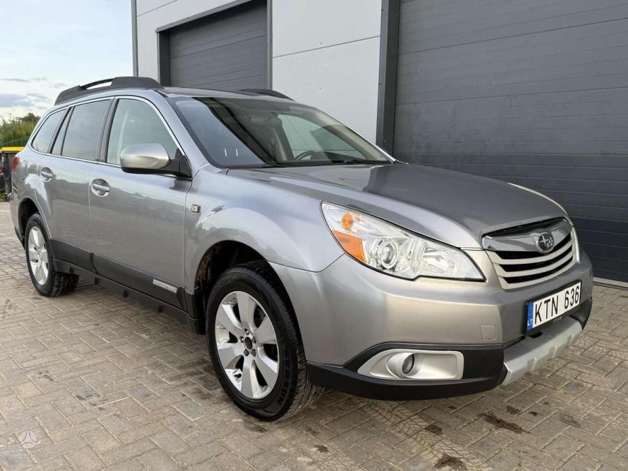 Pelēks Subaru Outback 2010 Viļņa, ar dzinēja tilpumu 2.46 L un nobraukumu 290 tūkst. km par 4200 €, foto 4 vietnē AUTOMOTO.COM.LV