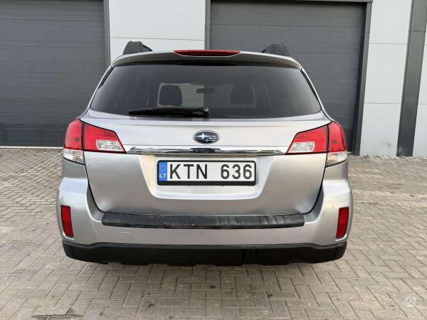 Grey Subaru Outback 2010 in Vilnius, with an engine capacity of 2.46 L and mileage of 290 thousand km for 4200 €, photo 7 on AUTOMOTO.COM.LV