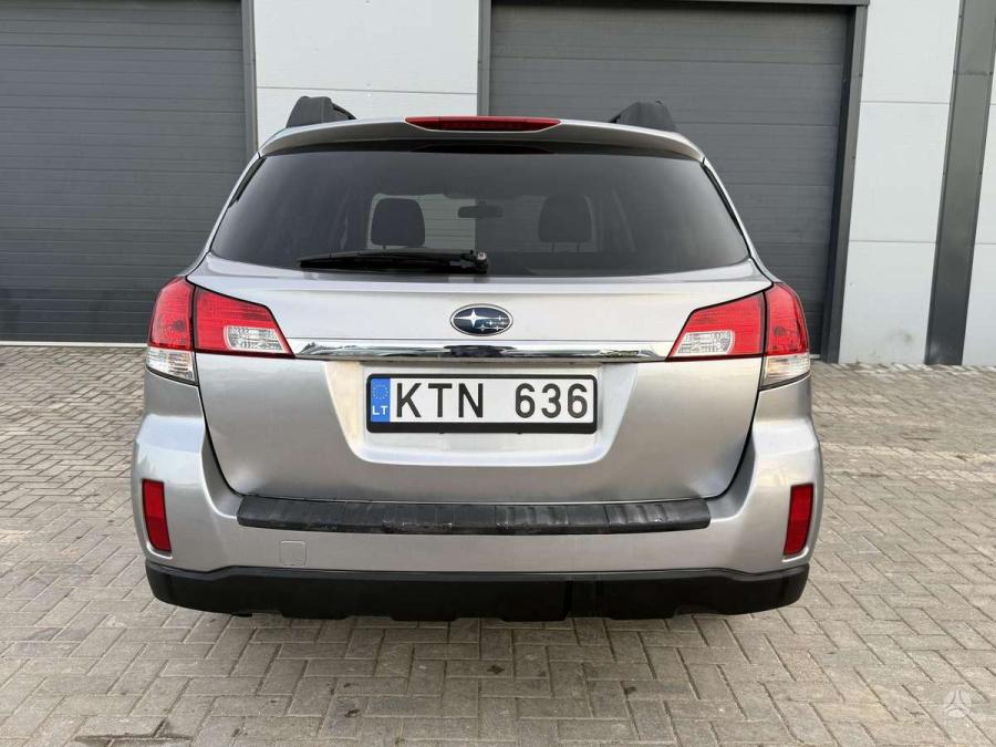 Pelēks Subaru Outback 2010 Viļņa, ar dzinēja tilpumu 2.46 L un nobraukumu 290 tūkst. km par 4200 €, foto 7 vietnē AUTOMOTO.COM.LV