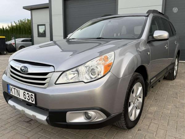 Grey Subaru Outback 2010 in Vilnius, with an engine capacity of 2.46 L and mileage of 290 thousand km for 4200 €, photo 10 on AUTOMOTO.COM.LV