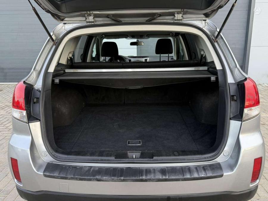 Pelēks Subaru Outback 2010 Viļņa, ar dzinēja tilpumu 2.46 L un nobraukumu 290 tūkst. km par 4200 €, foto 17 vietnē AUTOMOTO.COM.LV