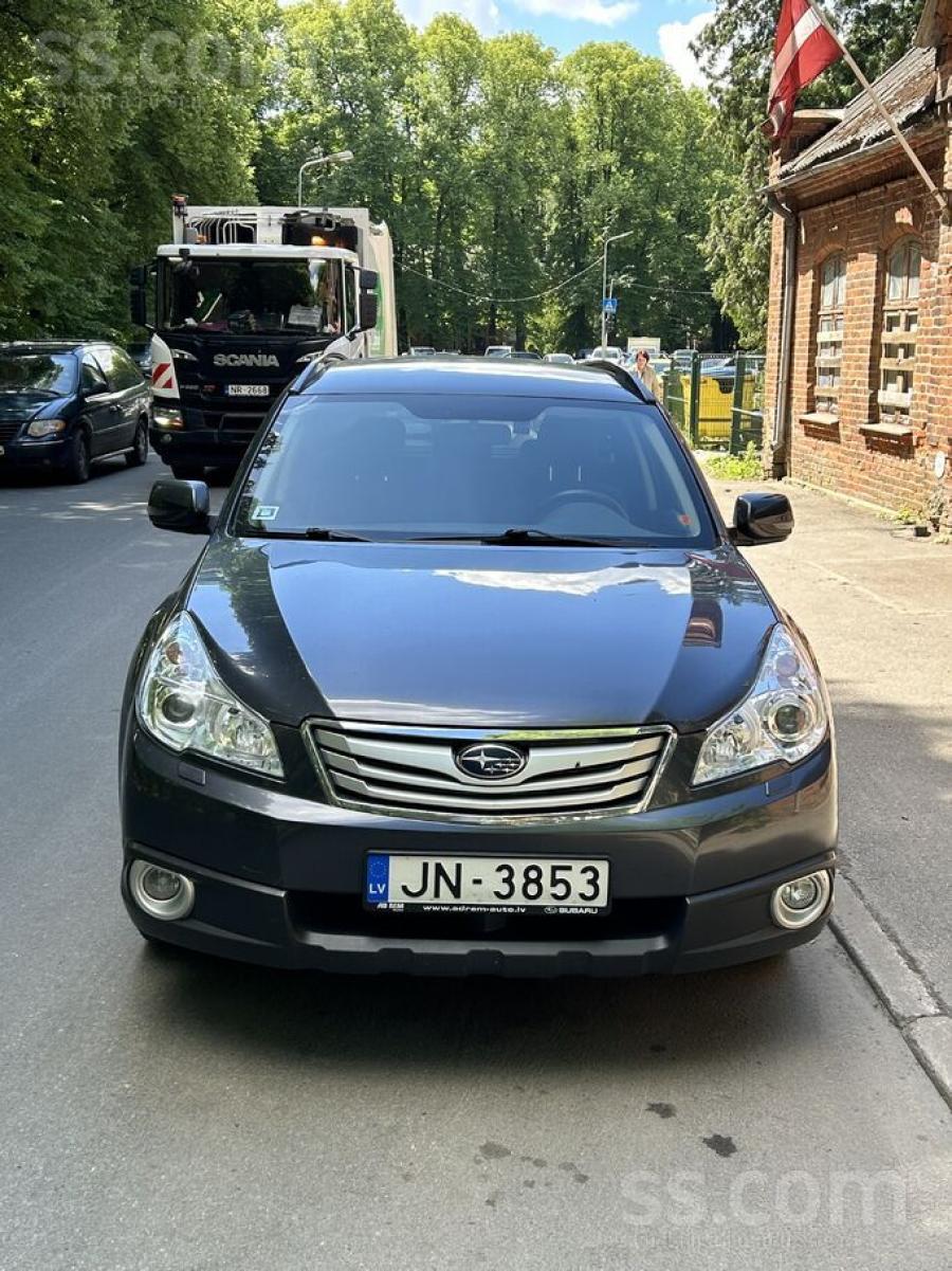 Grey Subaru Outback 2011 in Riga, with an engine capacity of 2.50 L and mileage of 0 thousand km for 5500 €, photo 1 on AUTOMOTO.COM.LV
