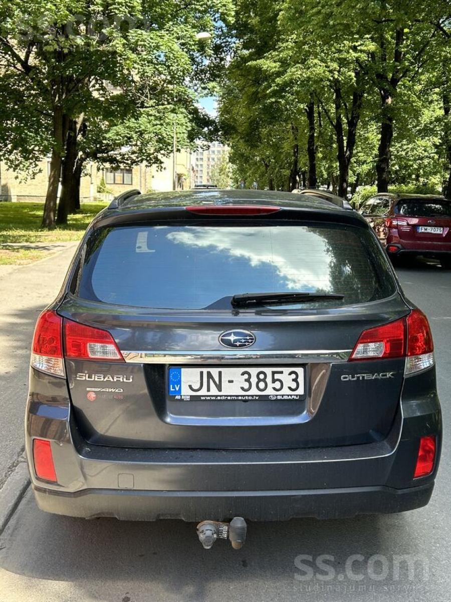 Grey Subaru Outback 2011 in Riga, with an engine capacity of 2.50 L and mileage of 0 thousand km for 5500 €, photo 3 on AUTOMOTO.COM.LV