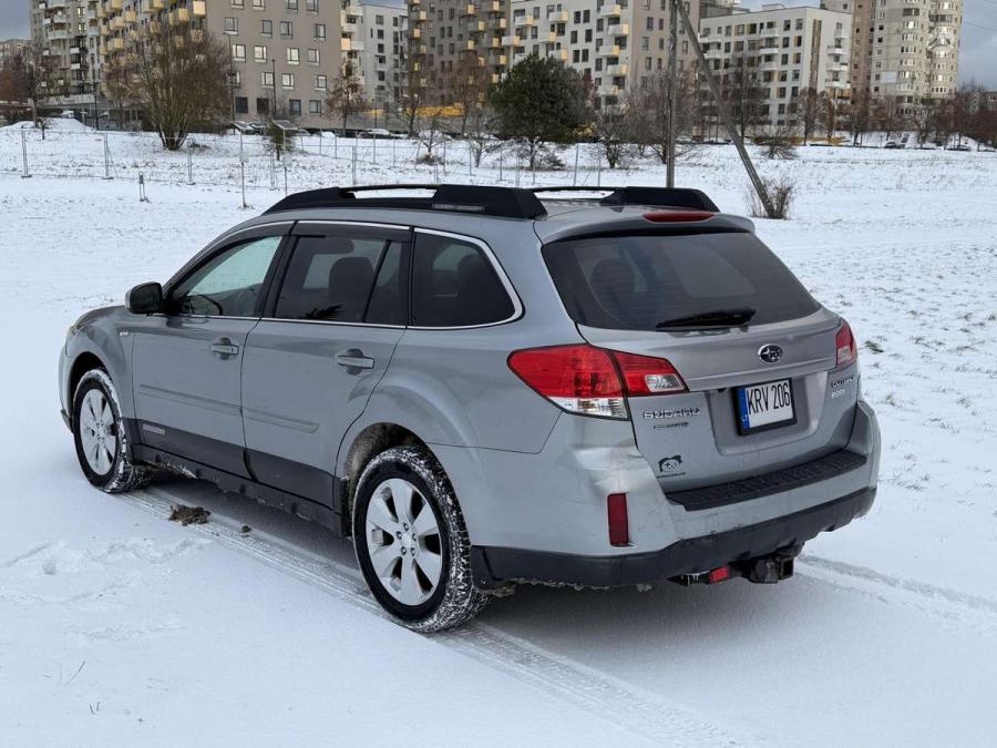 Pelēks Subaru Outback 2011 Viļņa, ar dzinēja tilpumu 2.50 L un nobraukumu 310 tūkst. km par 3100 €, foto 4 vietnē AUTOMOTO.COM.LV