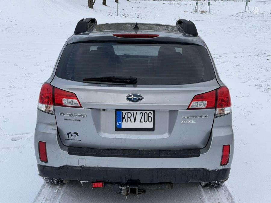 Pelēks Subaru Outback 2011 Viļņa, ar dzinēja tilpumu 2.50 L un nobraukumu 310 tūkst. km par 3100 €, foto 5 vietnē AUTOMOTO.COM.LV