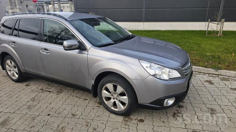 Grey Subaru Outback 2011 in Riga, with an engine capacity of 2.50 L and mileage of 278 thousand km for 4300 €, photo 13 on AUTOMOTO.COM.LV