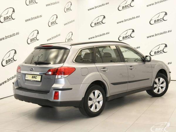 Grey Subaru Outback 2011 in Vilnius, with an engine capacity of 2.46 L and mileage of 147 thousand km for 6500 €, photo 3 on AUTOMOTO.COM.LV