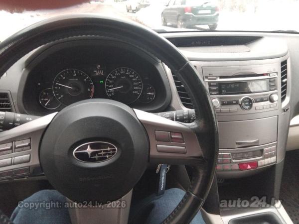 Grey Subaru Outback 2011 in Tallinn, with an engine capacity of 2.00 L and mileage of 199 thousand km for 4999 €, photo 7 on AUTOMOTO.COM.LV
