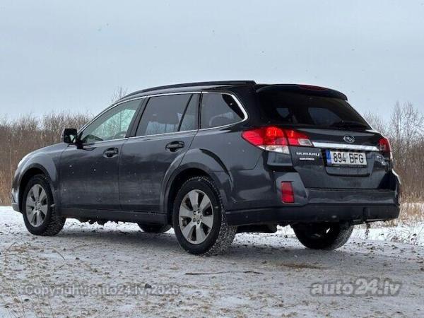 Grey Subaru Outback 2011 in Tallinn, with an engine capacity of 2.00 L and mileage of 198 thousand km for 4990 €, photo 3 on AUTOMOTO.COM.LV