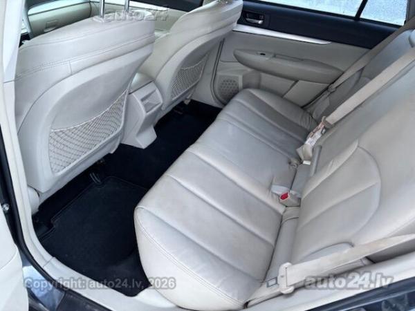 Pelēks Subaru Outback 2011 Tallina, ar dzinēja tilpumu 2.00 L un nobraukumu 198 tūkst. km par 4950 €, foto 11 vietnē AUTOMOTO.COM.LV
