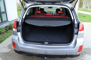 Grey Subaru Outback 2011 in Tallinn, with an engine capacity of 2.50 L and mileage of 350 thousand km for 5399 €, photo 15 on AUTOMOTO.COM.LV