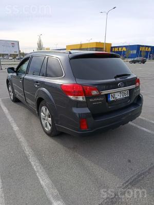 Grey Subaru Outback 2011 in Riga, with an engine capacity of 2.50 L and mileage of 274 thousand km for 6250 €, photo 3 on AUTOMOTO.COM.LV