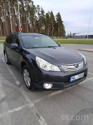 Grey Subaru Outback 2011 in Riga, with an engine capacity of 2.50 L and mileage of 274 thousand km for 6250 €, photo 5 on AUTOMOTO.COM.LV