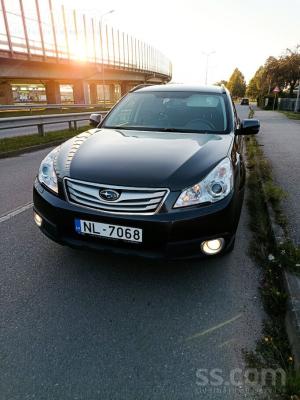Grey Subaru Outback 2011 in Riga, with an engine capacity of 2.50 L and mileage of 280 thousand km for 5750 €, photo 3 on AUTOMOTO.COM.LV