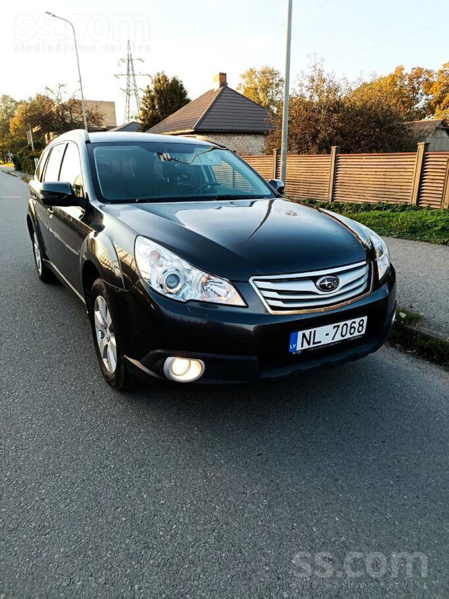 Grey Subaru Outback 2011 in Riga, with an engine capacity of 2.50 L and mileage of 280 thousand km for 5750 €, photo 6 on AUTOMOTO.COM.LV