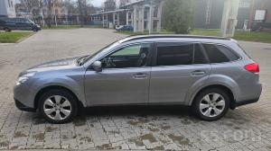 Grey Subaru Outback 2011 in Riga, with an engine capacity of 2.50 L and mileage of 278 thousand km for 4700 €, photo 3 on AUTOMOTO.COM.LV