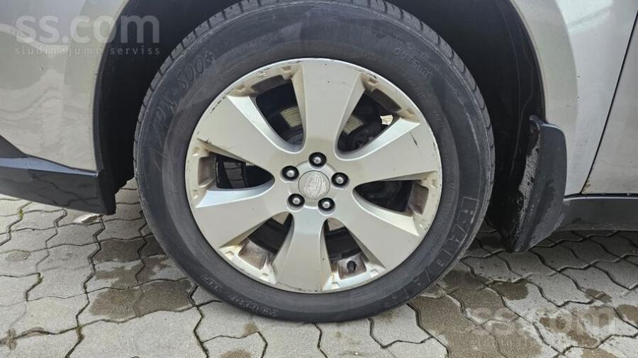 Grey Subaru Outback 2011 in Riga, with an engine capacity of 2.50 L and mileage of 278 thousand km for 4700 €, photo 14 on AUTOMOTO.COM.LV