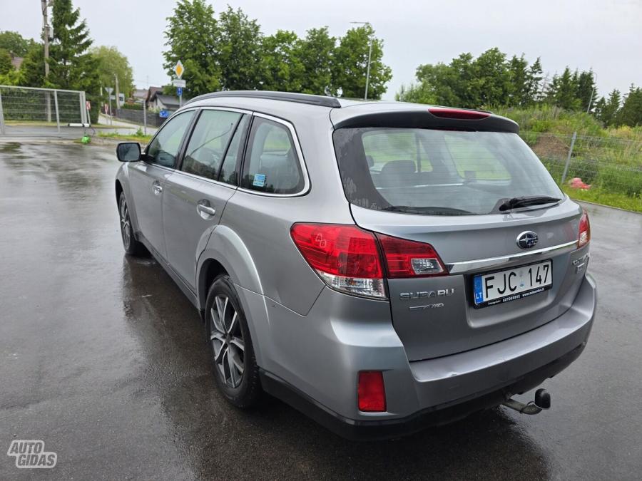 Grey Subaru Outback 2011 in Kretinga, with an engine capacity of 2.00 L and mileage of 256 thousand km for 2600 €, photo 7 on AUTOMOTO.COM.LV