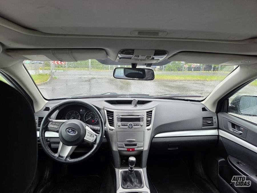 Grey Subaru Outback 2011 in Kretinga, with an engine capacity of 2.00 L and mileage of 256 thousand km for 2600 €, photo 10 on AUTOMOTO.COM.LV