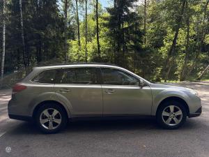 Pelēks Subaru Outback 2011 Alīta, ar dzinēja tilpumu 2.00 L un nobraukumu 284 tūkst. km par 3950 €, foto 6 vietnē AUTOMOTO.COM.LV
