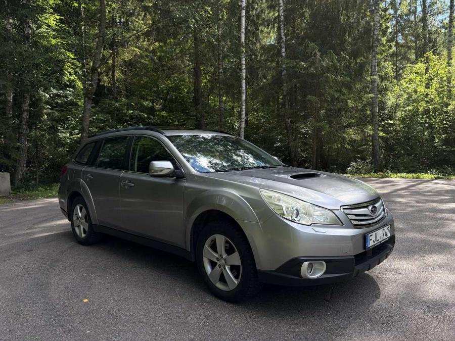 Pelēks Subaru Outback 2011 Alīta, ar dzinēja tilpumu 2.00 L un nobraukumu 284 tūkst. km par 3950 €, foto 7 vietnē AUTOMOTO.COM.LV
