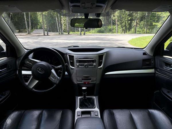 Grey Subaru Outback 2011 in Alytus, with an engine capacity of 2.00 L and mileage of 284 thousand km for 3950 €, photo 7 on AUTOMOTO.COM.LV