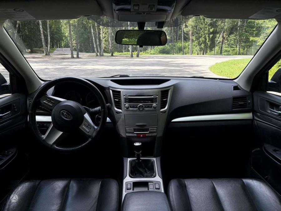 Pelēks Subaru Outback 2011 Alīta, ar dzinēja tilpumu 2.00 L un nobraukumu 284 tūkst. km par 3950 €, foto 8 vietnē AUTOMOTO.COM.LV