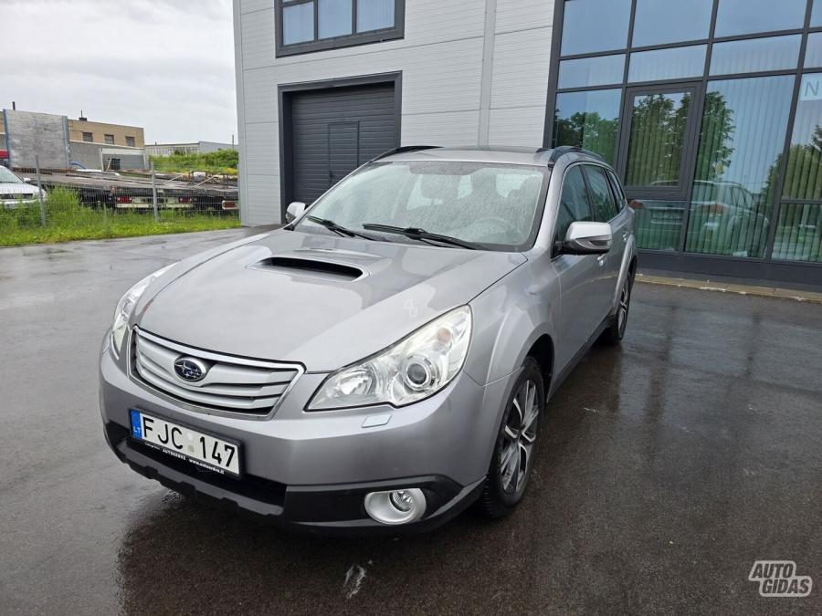 Pelēks Subaru Outback 2011 Kretinga, ar dzinēja tilpumu 2.00 L un nobraukumu 256 tūkst. km par 2800 €, foto 9 vietnē AUTOMOTO.COM.LV