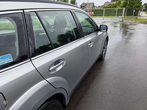Grey Subaru Outback 2011 in Kretinga, with an engine capacity of 2.00 L and mileage of 255 thousand km for 2800 €, photo 3 on AUTOMOTO.COM.LV