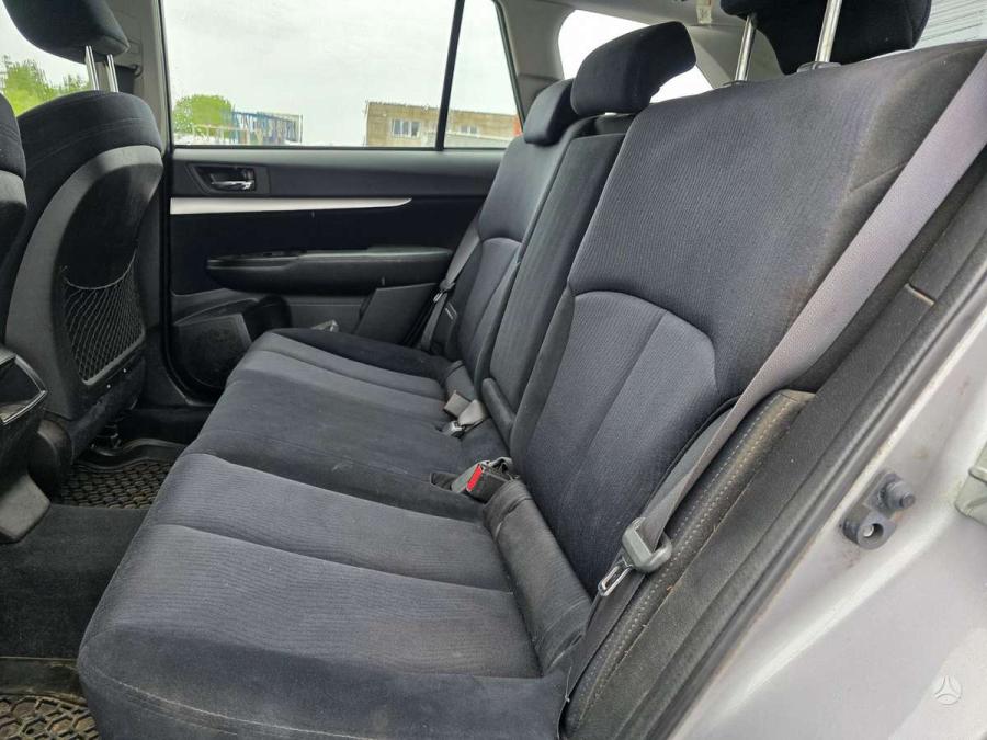 Pelēks Subaru Outback 2011 Kretinga, ar dzinēja tilpumu 2.00 L un nobraukumu 255 tūkst. km par 2800 €, foto 11 vietnē AUTOMOTO.COM.LV