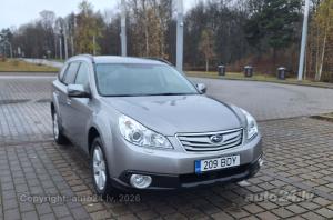 Pelēks Subaru Outback 2011 Tallina, ar dzinēja tilpumu 2.50 L un nobraukumu 216 tūkst. km par 5900 €, foto  vietnē AUTOMOTO.COM.LV