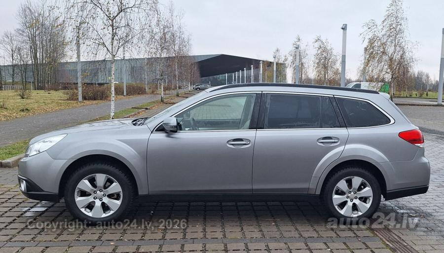 Pelēks Subaru Outback 2011 Tallina, ar dzinēja tilpumu 2.50 L un nobraukumu 216 tūkst. km par 5900 €, foto 6 vietnē AUTOMOTO.COM.LV
