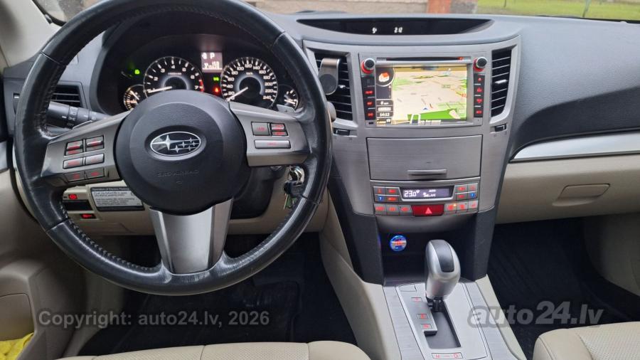 Pelēks Subaru Outback 2011 Tallina, ar dzinēja tilpumu 2.50 L un nobraukumu 216 tūkst. km par 5900 €, foto 8 vietnē AUTOMOTO.COM.LV