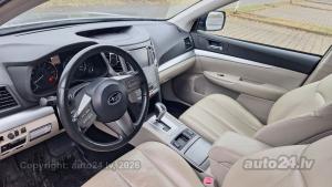 Pelēks Subaru Outback 2011 Tallina, ar dzinēja tilpumu 2.50 L un nobraukumu 216 tūkst. km par 5900 €, foto 9 vietnē AUTOMOTO.COM.LV