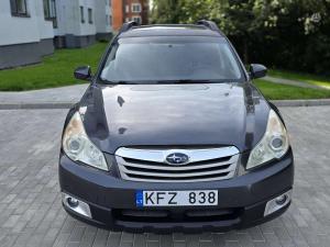 Grey Subaru Outback 2011 in Vilnius, with an engine capacity of 2.46 L and mileage of 330 thousand km for 3000 €, photo 3 on AUTOMOTO.COM.LV