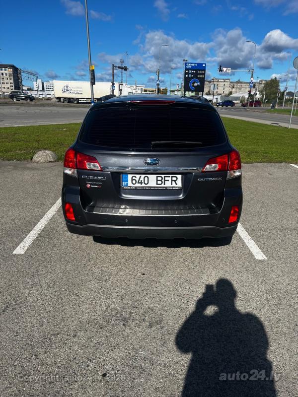 Субару Аутбек 2011 в Таллин на AUTOMOTO.COM.LV Серый Субару Аутбек 2011 в Таллин, объемом двигателя 2.50 л и пробегом 226 тыс. км за 3500 €, фото 4 на AUTOMOTO.COM.LV