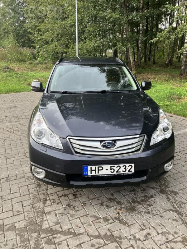 Pelēks Subaru Outback 2011 Rīga, ar dzinēja tilpumu 2.50 L un nobraukumu 329 tūkst. km par 4900 €, foto 4 vietnē AUTOMOTO.COM.LV