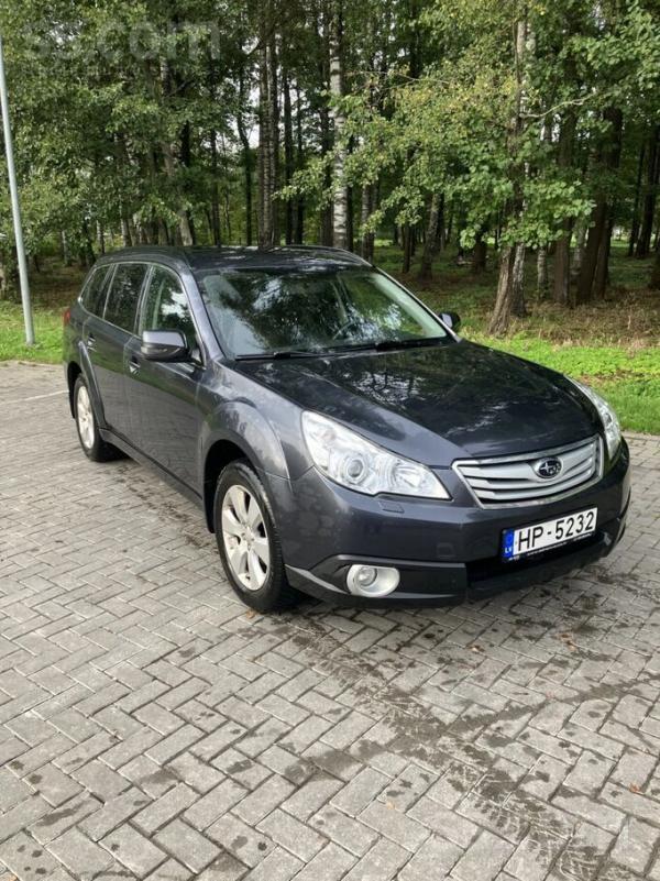 Subaru Outback 2011 Rīga vietnē Pelēks Subaru Outback 2011 Rīga, ar dzinēja tilpumu 2.50 L un nobraukumu 329 tūkst. km par 4900 €, foto 3 vietnē AUTOMOTO.COM.LV