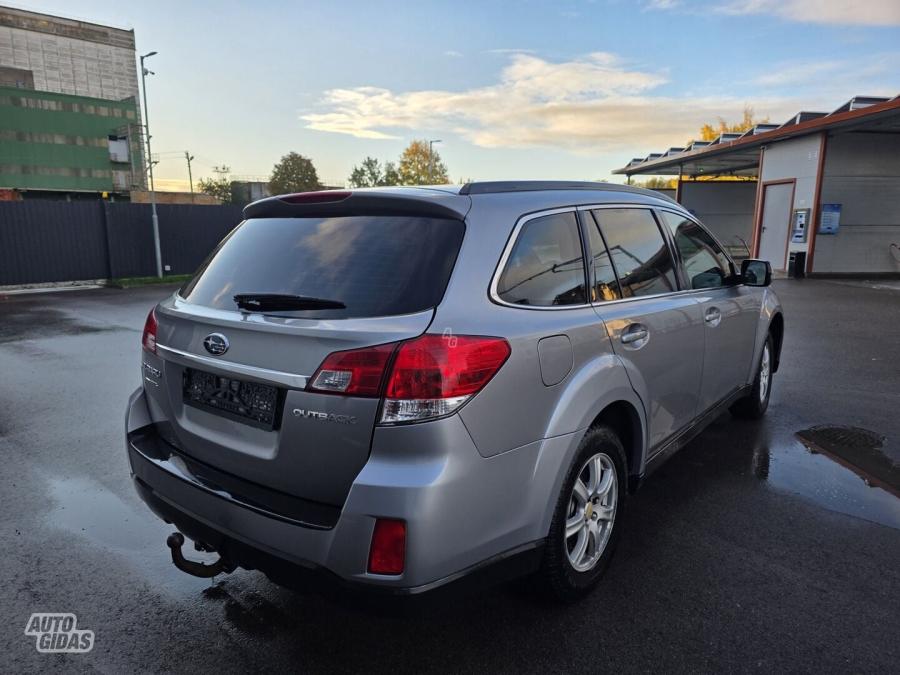 Pelēks Subaru Outback 2011 Kretinga, ar dzinēja tilpumu 2.50 L un nobraukumu 308 tūkst. km par 3995 €, foto 4 vietnē AUTOMOTO.COM.LV