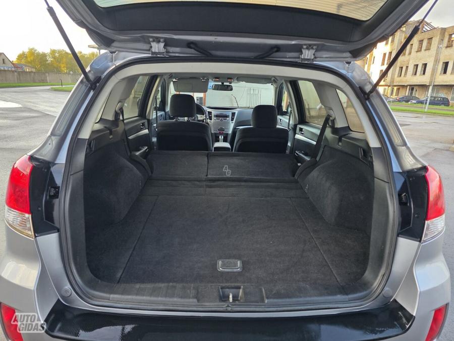 Pelēks Subaru Outback 2011 Kretinga, ar dzinēja tilpumu 2.50 L un nobraukumu 308 tūkst. km par 3995 €, foto 17 vietnē AUTOMOTO.COM.LV