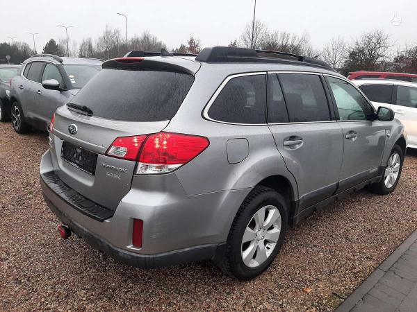 Grey Subaru Outback 2012 in Kaunas, with an engine capacity of 2.46 L and mileage of 220 thousand km for 3750 €, photo 7 on AUTOMOTO.COM.LV