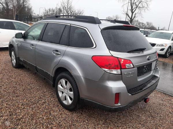 Grey Subaru Outback 2012 in Kaunas, with an engine capacity of 2.46 L and mileage of 220 thousand km for 3750 €, photo 10 on AUTOMOTO.COM.LV